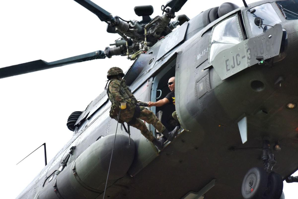 Avanza la tecnología aérea, Avidyne moderniza helicópteros del ejército ...