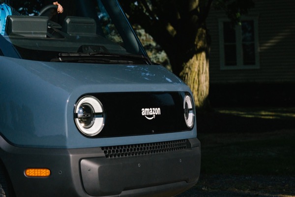 Amazon revela su nueva flota de vehículos eléctricos Rivian - Movilidad
